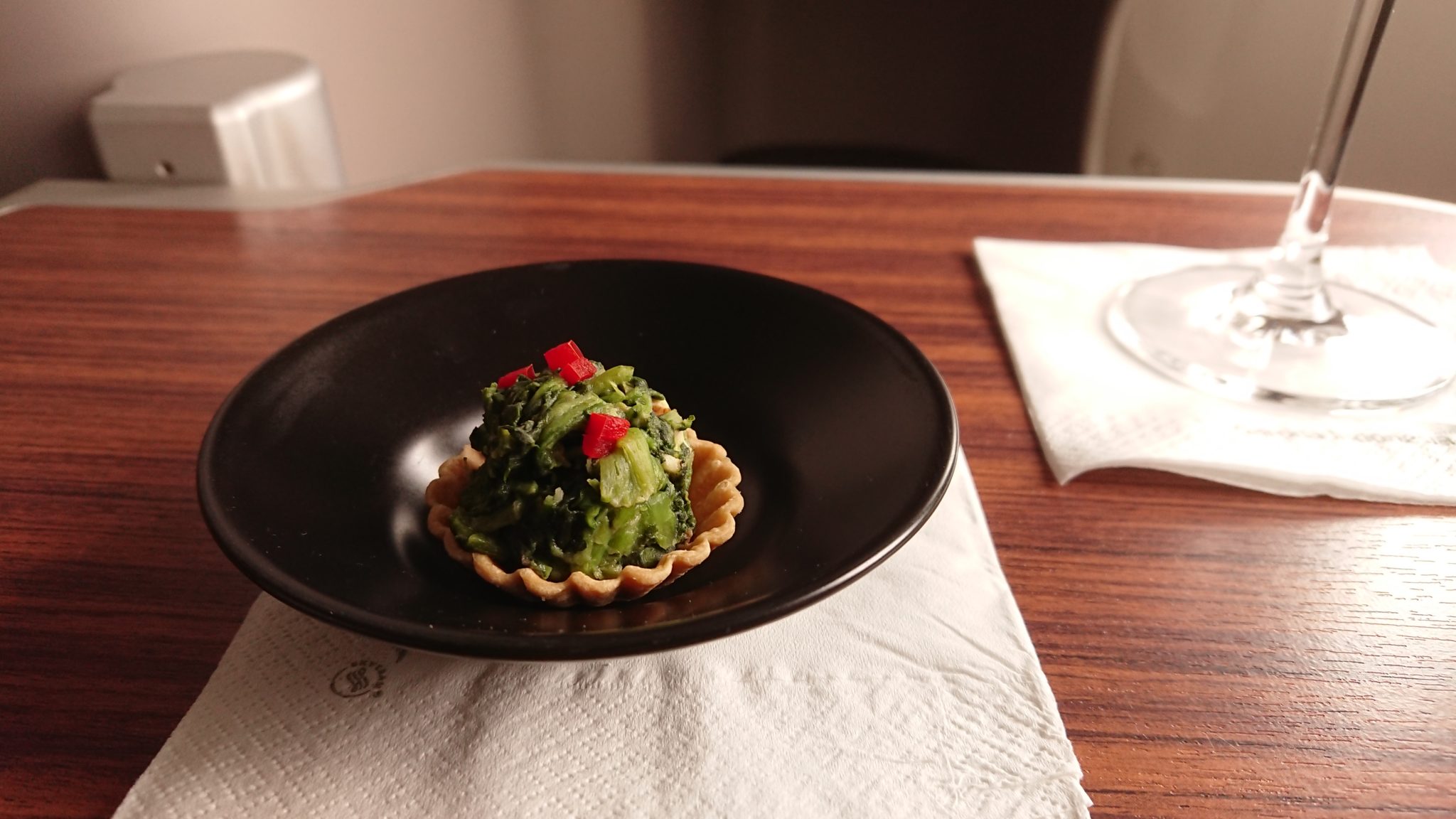 ガルーダインドネシア航空 GA875 羽田-ジャカルタ ビジネスクラス機内食 13OCT18 | 飛行機とJALマイルとビジネスクラスの旅ブログ