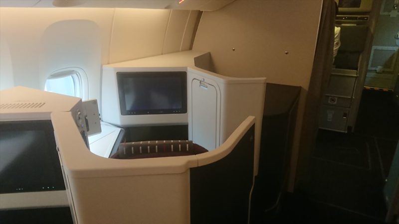 JAL JL712 シンガポール – 成田 ビジネスクラス機内食＆搭乗記 16JUL19 | 飛行機とJALマイルとビジネスクラスの旅ブログ