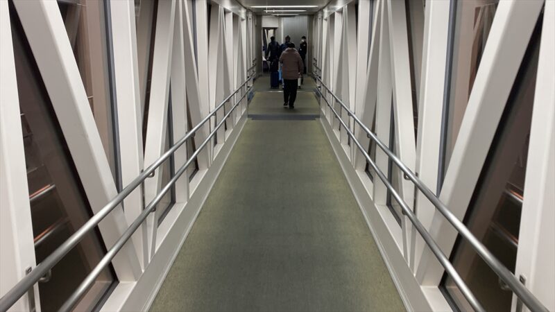 【フライトレポ】JALのスッタガードシート!深夜のSKY SUITEⅡ搭乗 JL77 羽田～マニラ 07DEC22 | 飛行機とJALマイルと ...